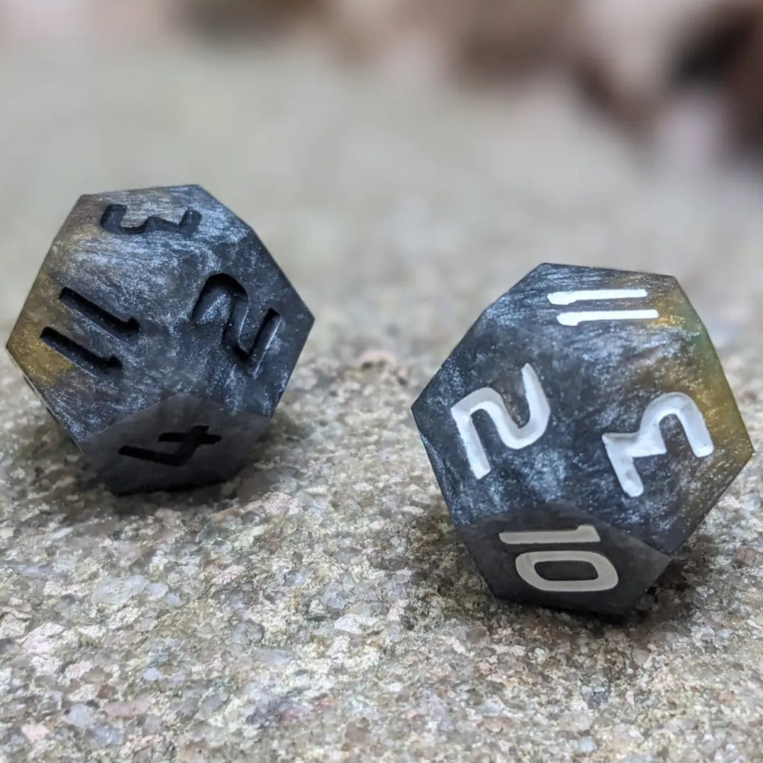 Smoke & Spark – Lucky Rabbit Dice